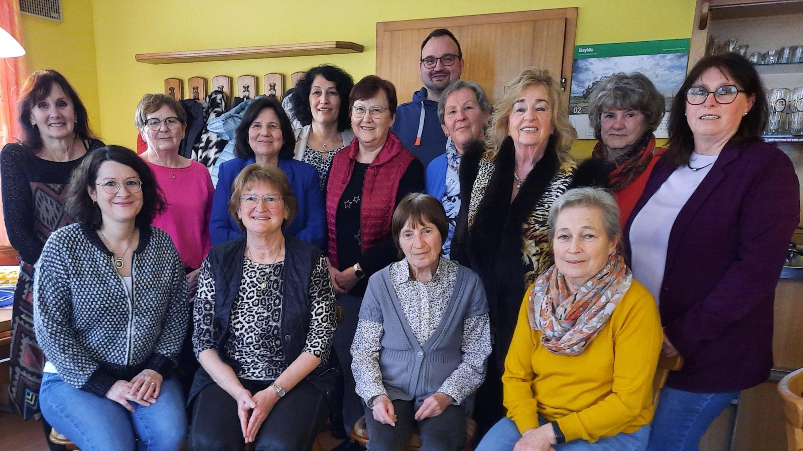Neue Vorstandschaft bei der Frauenunion gewählt | oberpfalzdaheim.de